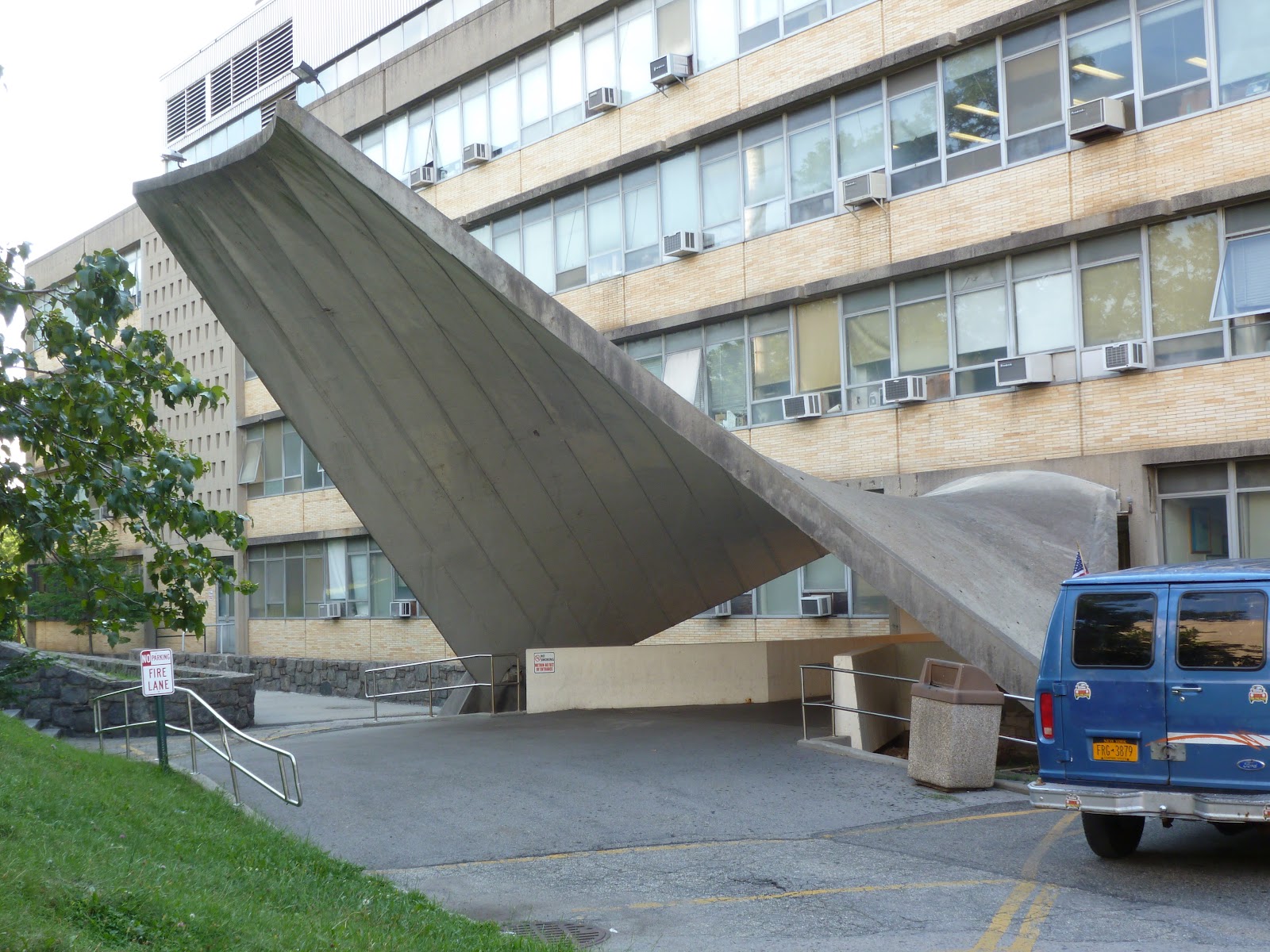 Counterlight's Peculiars: Bronx Community College Campus: My Pictures