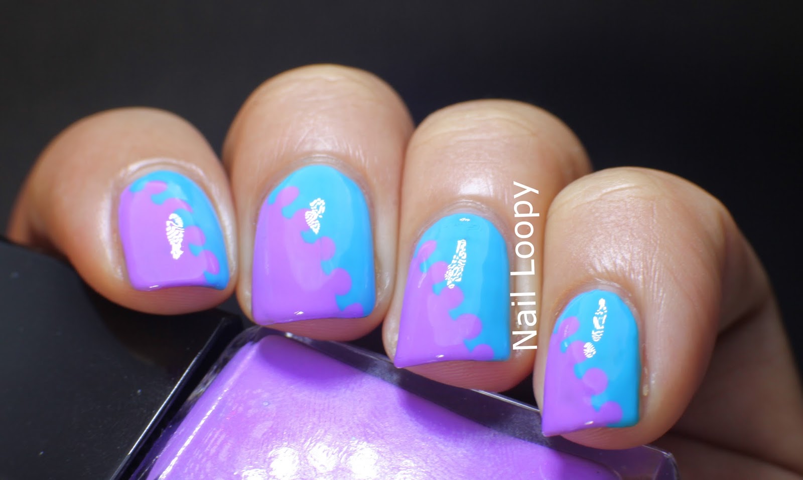 nail loopy: INTERLOCKING DOTS NAIL ART TUTORIAL