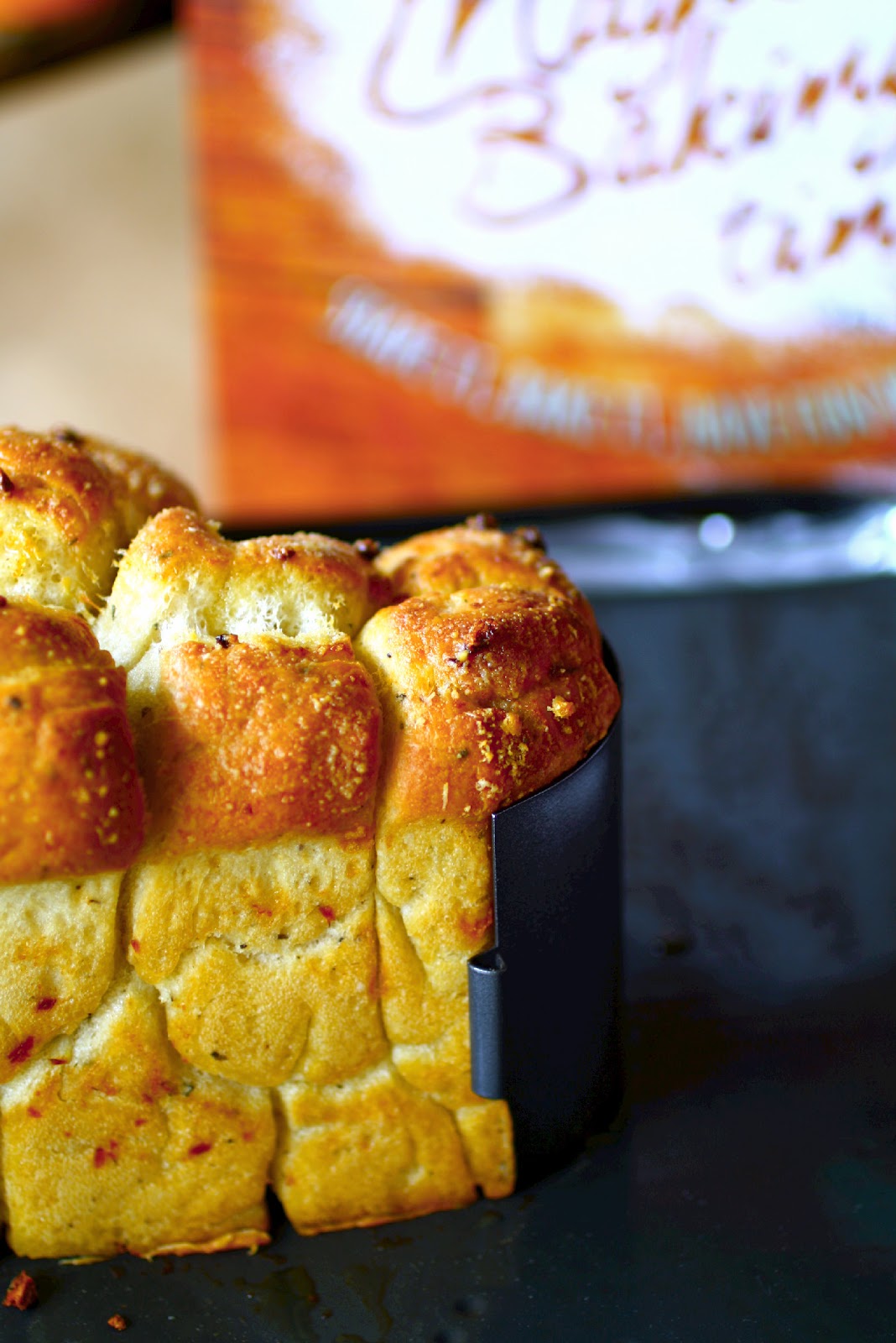 Magic Baking Tin Review