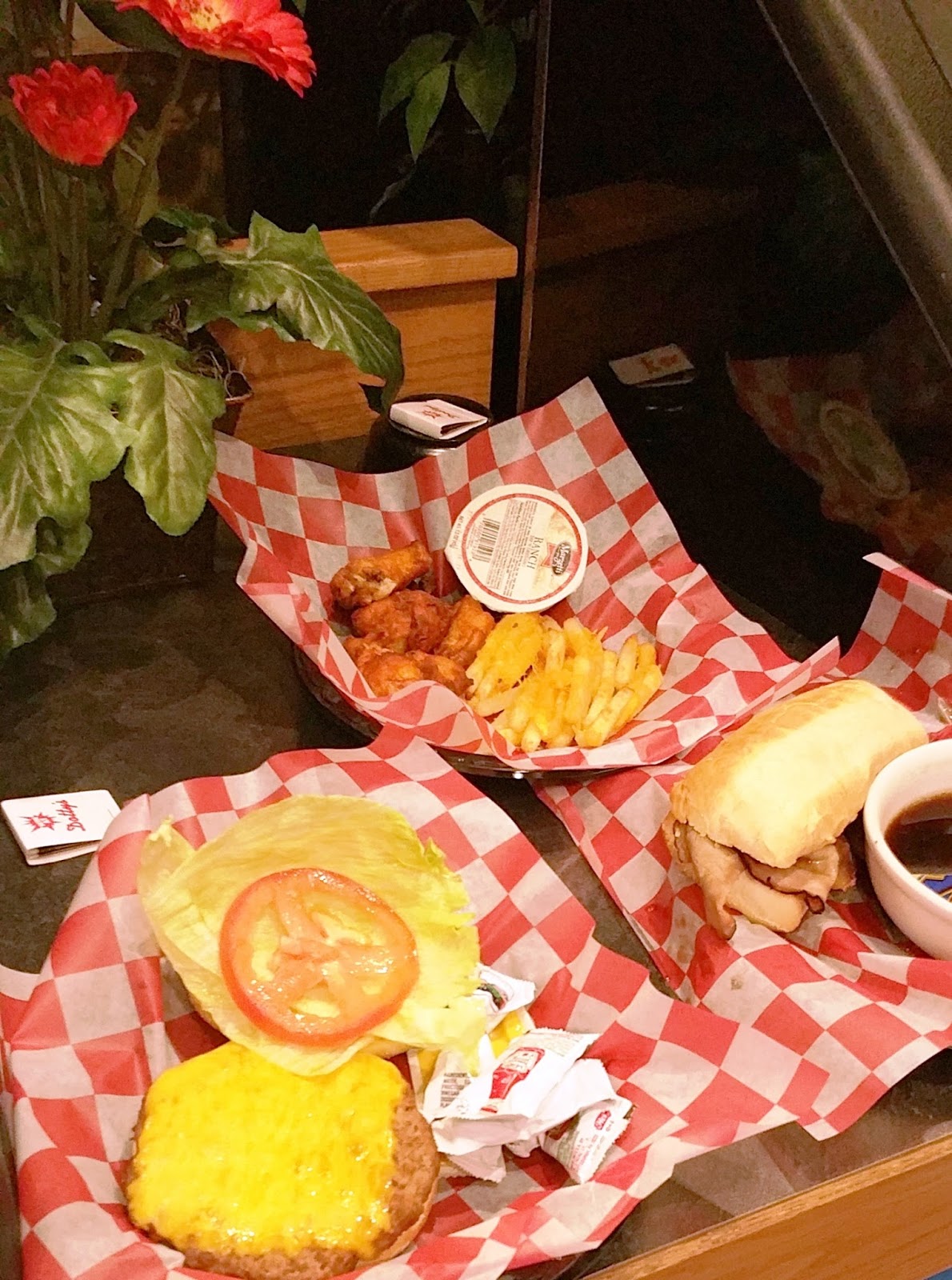 Laughlin Buzz: Cheap Eats at Dotty's in the Laughlin River Lodge