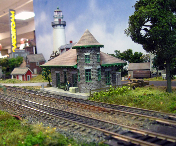 Modeling Maine in Narrow Gauge: SR&RL Marbles Station Model - HO Scale