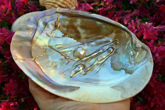 AT THE BOTTOM OF THE SEA...