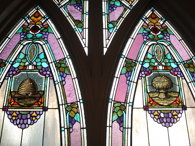 Historic LDS Architecture: Liberty Ward: Stained Glass Details