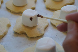 Crafty Cake Creative: Ghost Shortbread for reverse trick or treating
