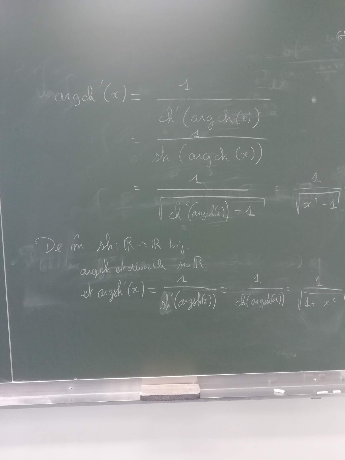 La math-à-outils: Les fonctions réciproques : argch et argsh