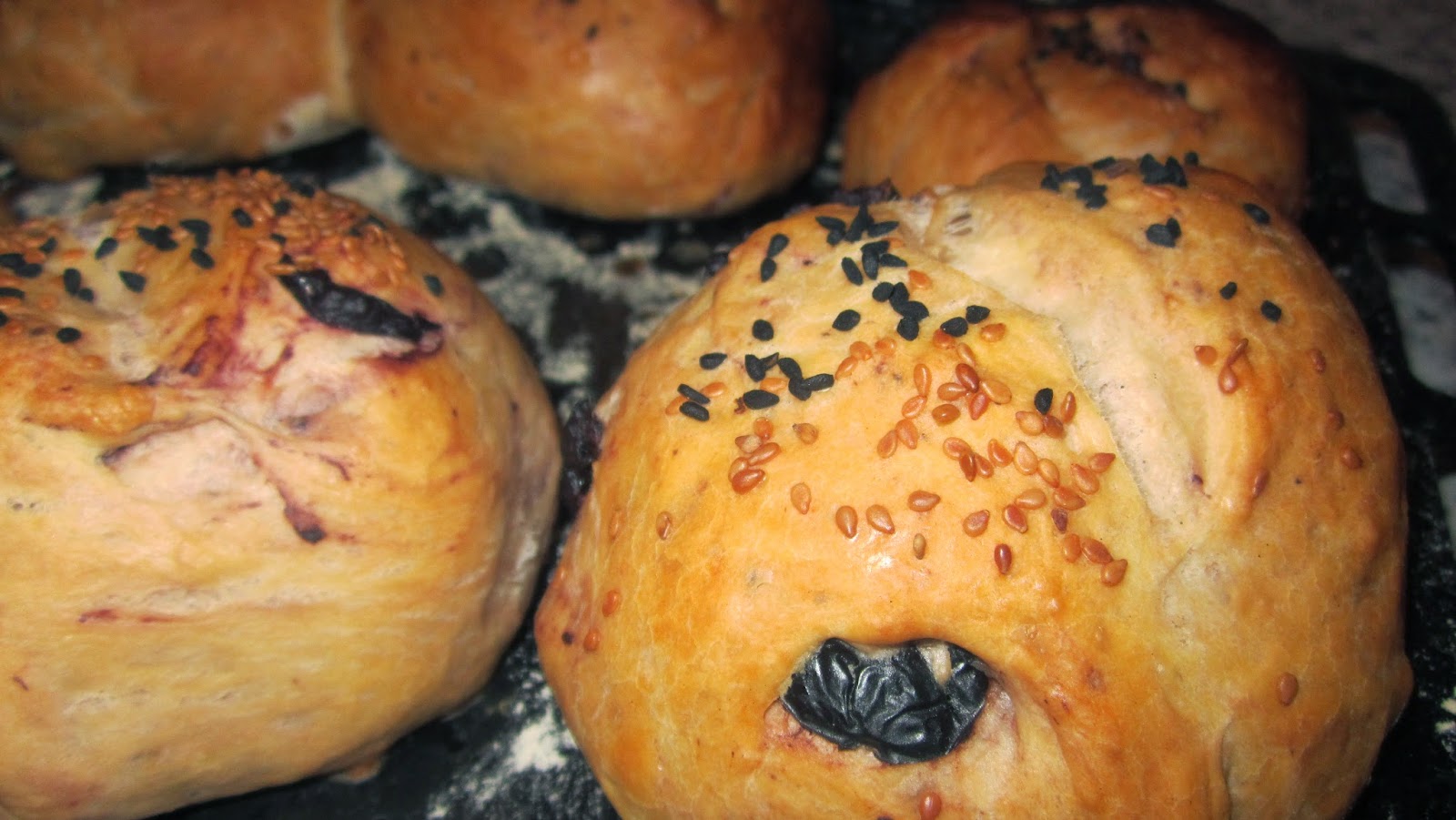 Tam Buğday Unlu Zeytinli Ekmekçikler | Dilek'le Mutfakta