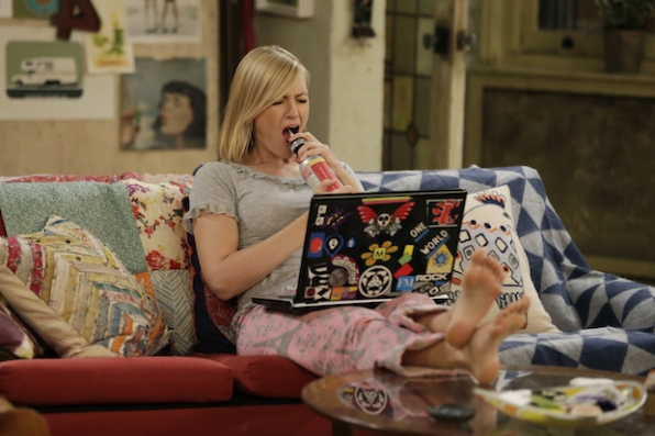 2 Broke Girls And Not The Regular Down There 100th Episode Review Baaahh