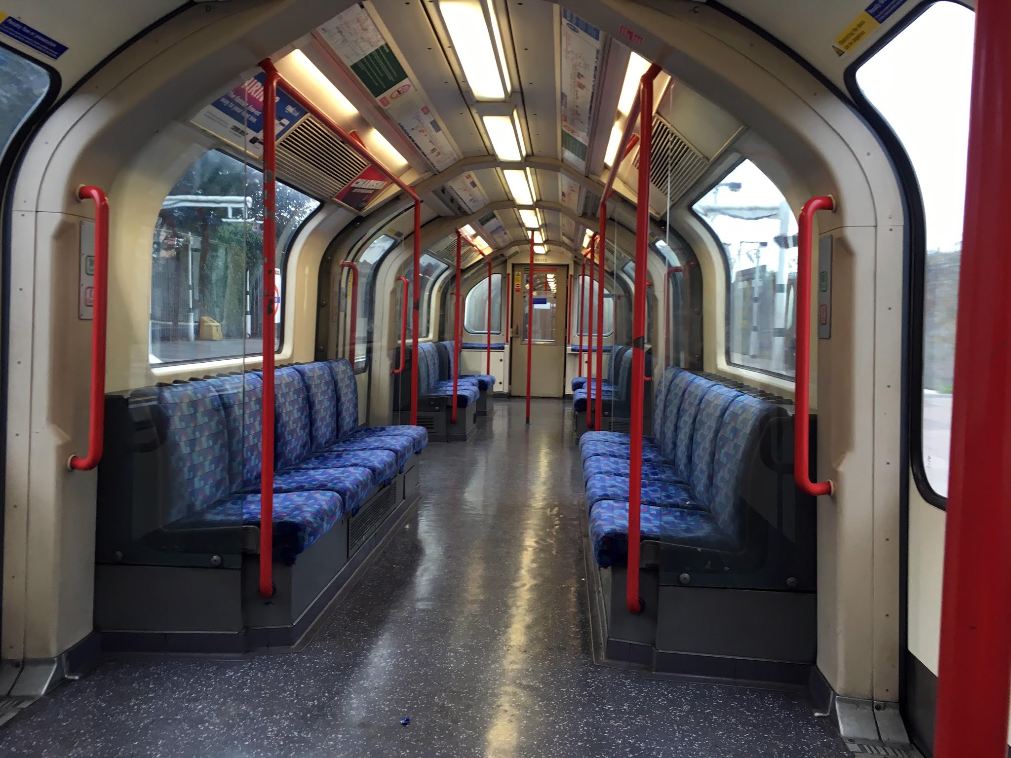 The Railway Photo Blog: Moquettes (2) : Central Line