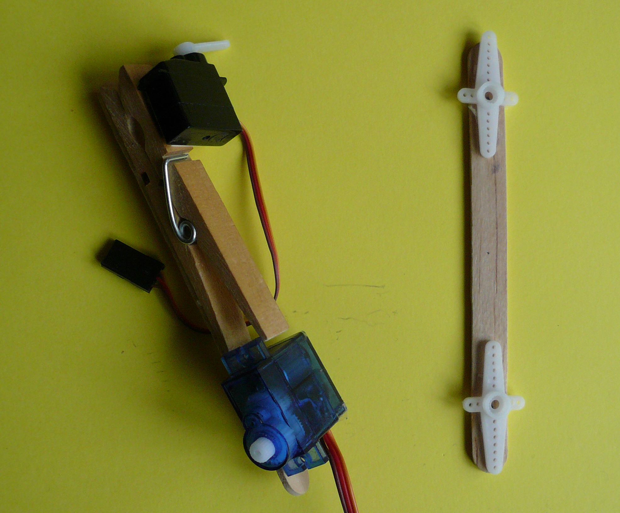 Électronique en amateur: Bricoler un robot dessinateur BrachioGraph