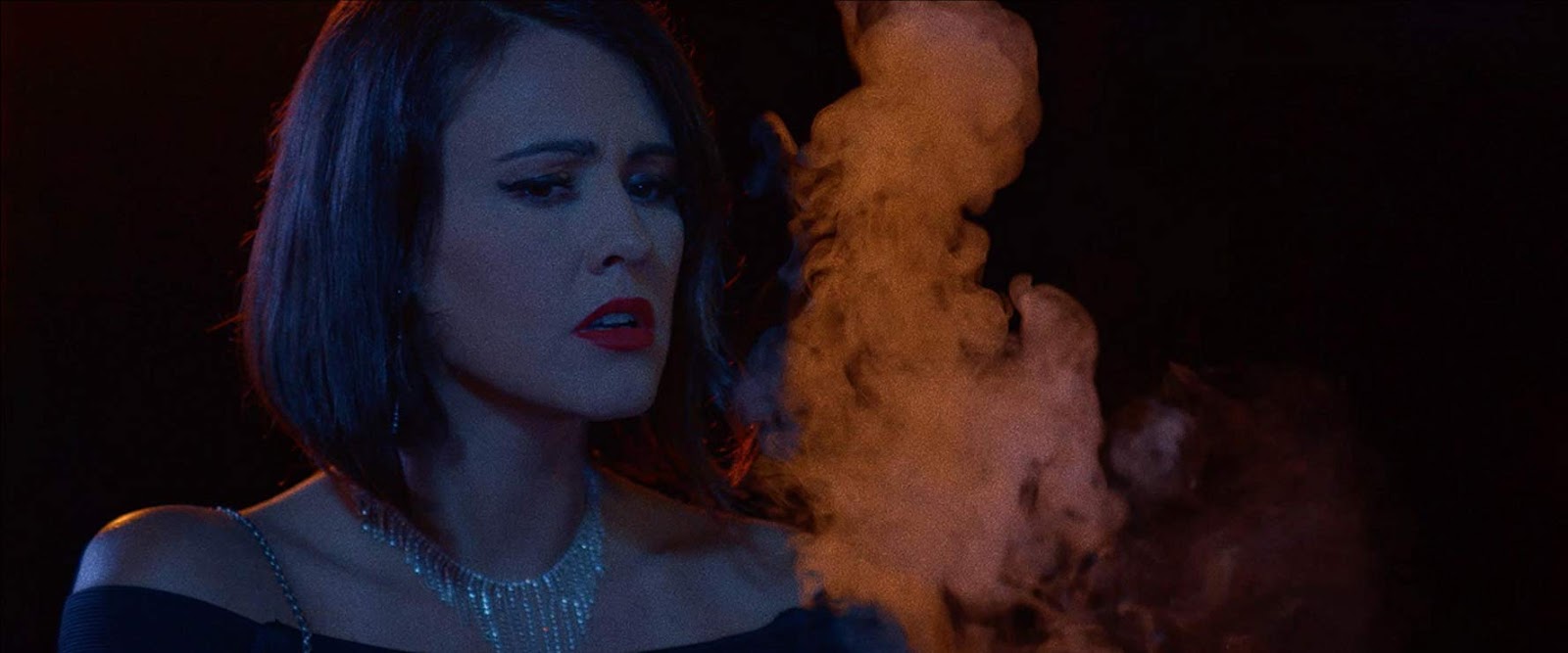 CINE PARA TODOS LOS GUSTOS: CLOSE CALLS - Official - Terror - Trailer ...