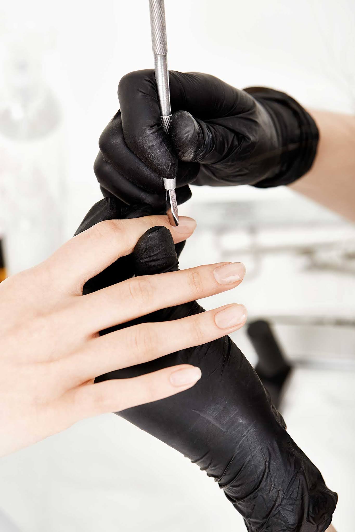 REFILL RICOSTRUZIONE UNGHIE: COS'È E COME SI ESEGUE - The Nails ...