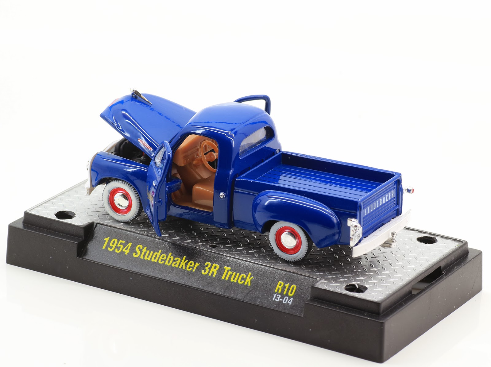 Incredible Mini Garage: Studebaker 3R 1954 Stud Truck 1/64 M2