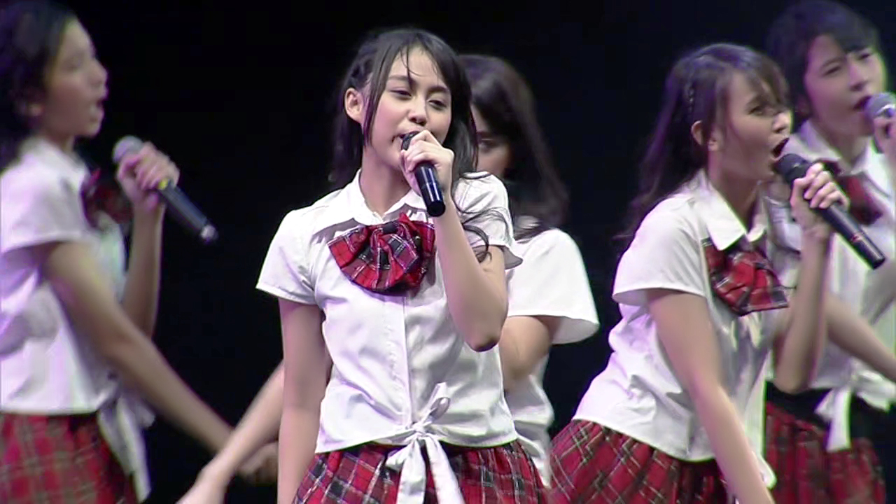 JKT48 Stage Song - Skirt Hirari (Rok, Bergoyang) - Arsip Wota