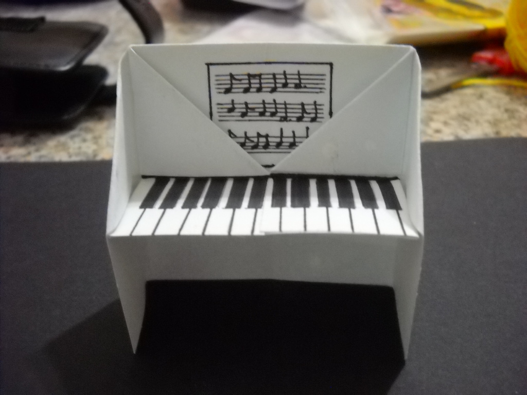 RED CRAFT: How to fold an origami : Piano