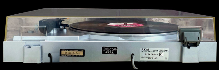 stereonomono - audio Hi Fi Compendium - 14 years on-line: Akai AP-B1 turntable