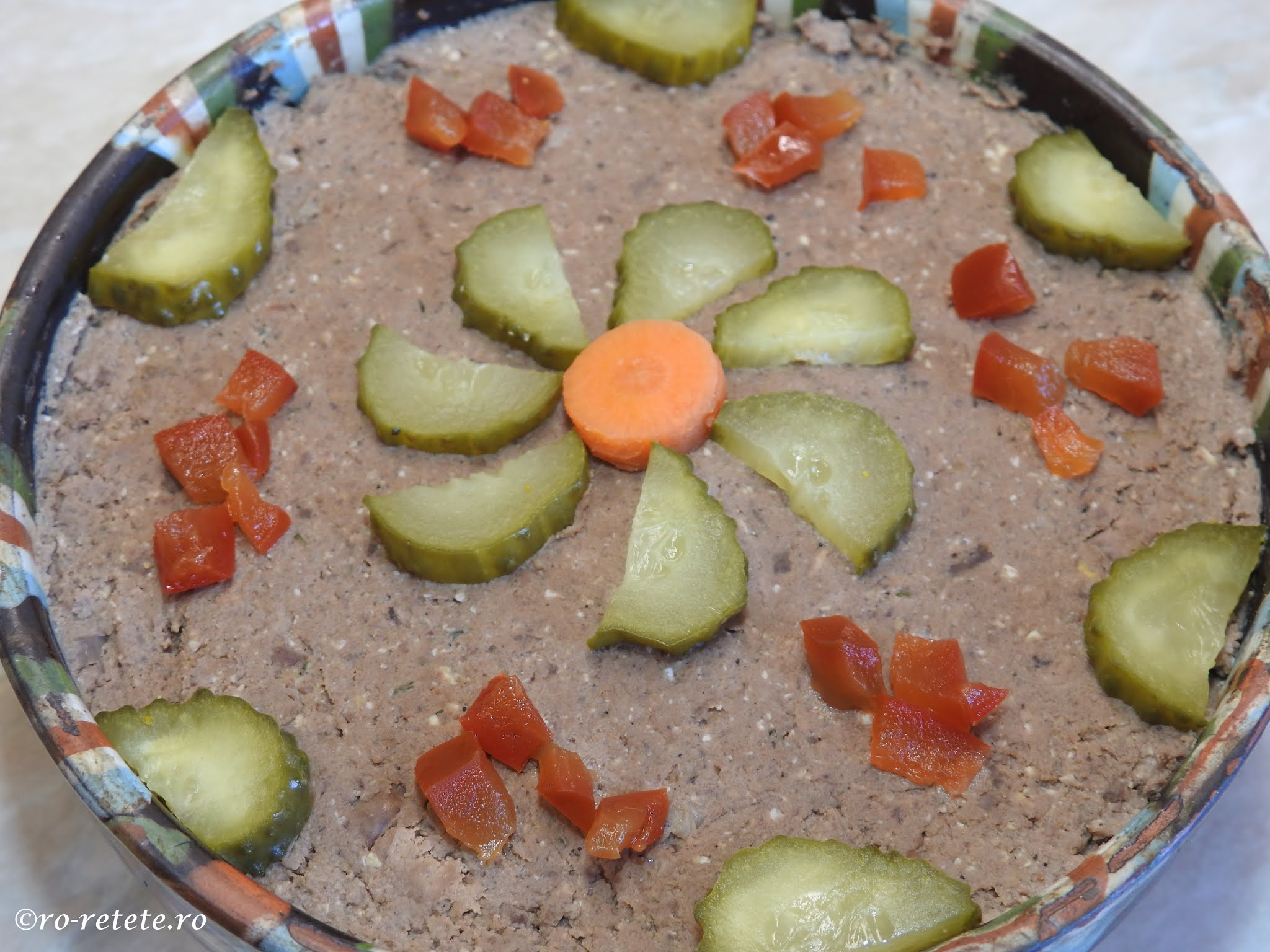 RO-Retete.ro: Pate de ficat cu ceapa si afumatura