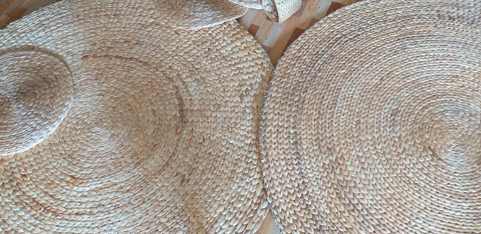 Water hyacinth round rug - Saigon Rugs and Carpets