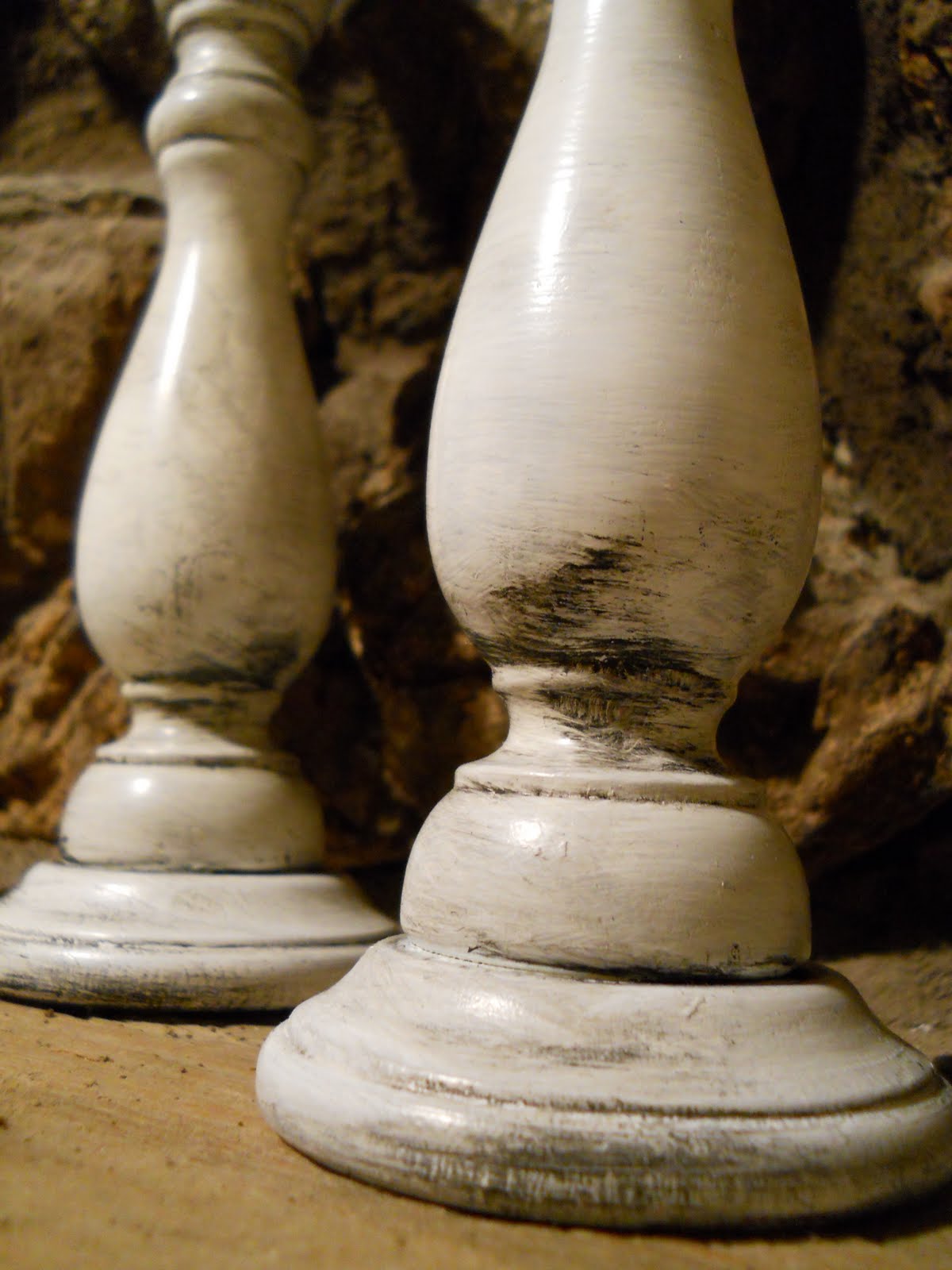 DIY: Paint Rub Technique to Distress Candlesticks