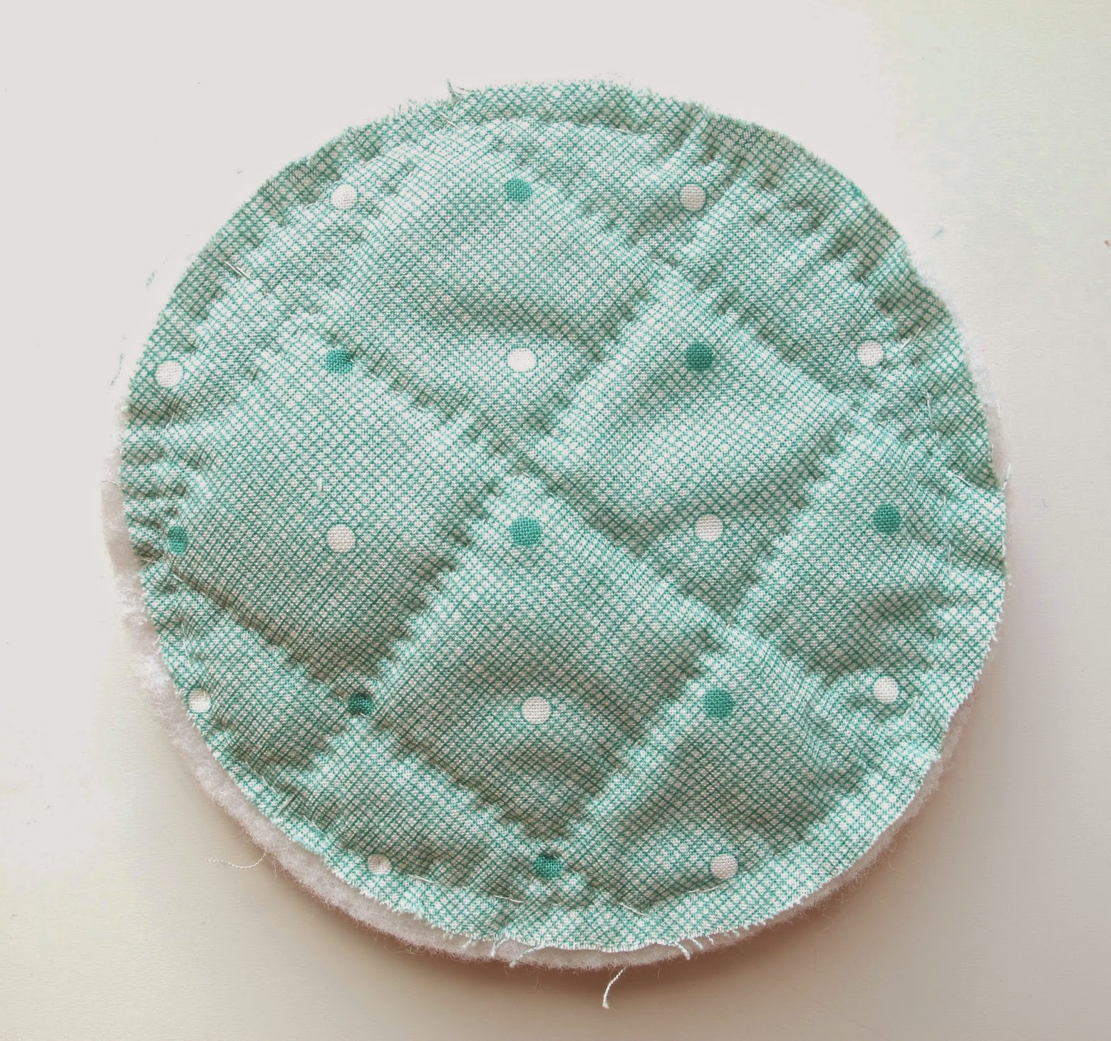 zakkaArt: Round zipper pouch step-by-step tutorial (a zakkaArt sewing kit)