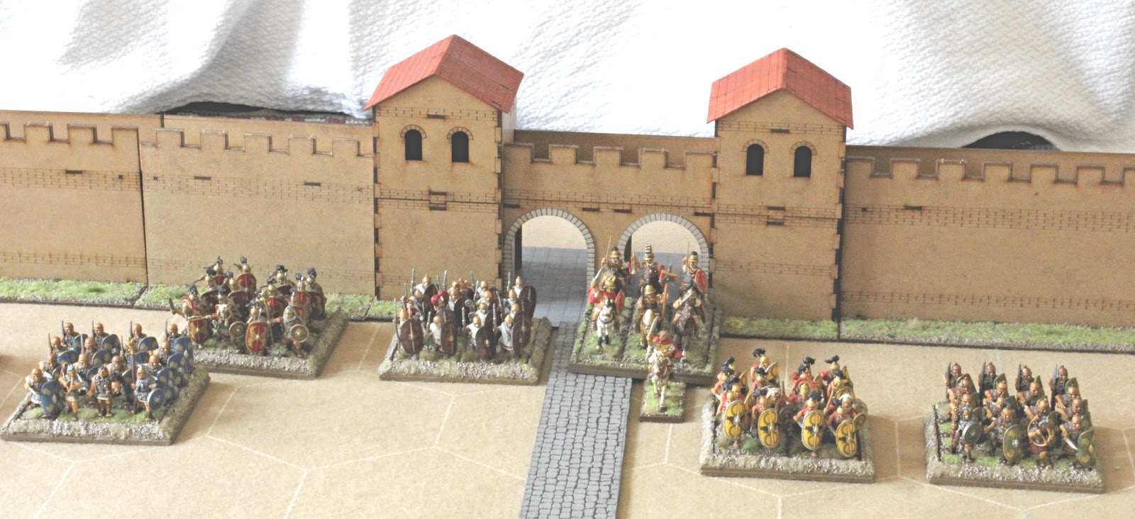Bucellarii: Command and Colors Ancients with 28mm Figures and Smaller ...