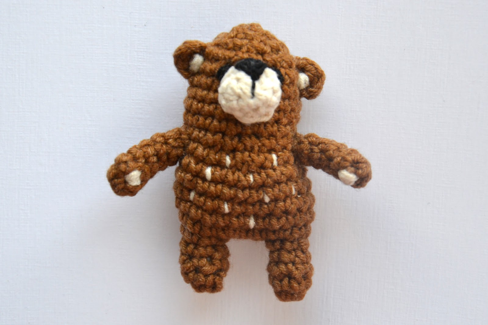 Little Bear (keychain) FREE PATTERN EN