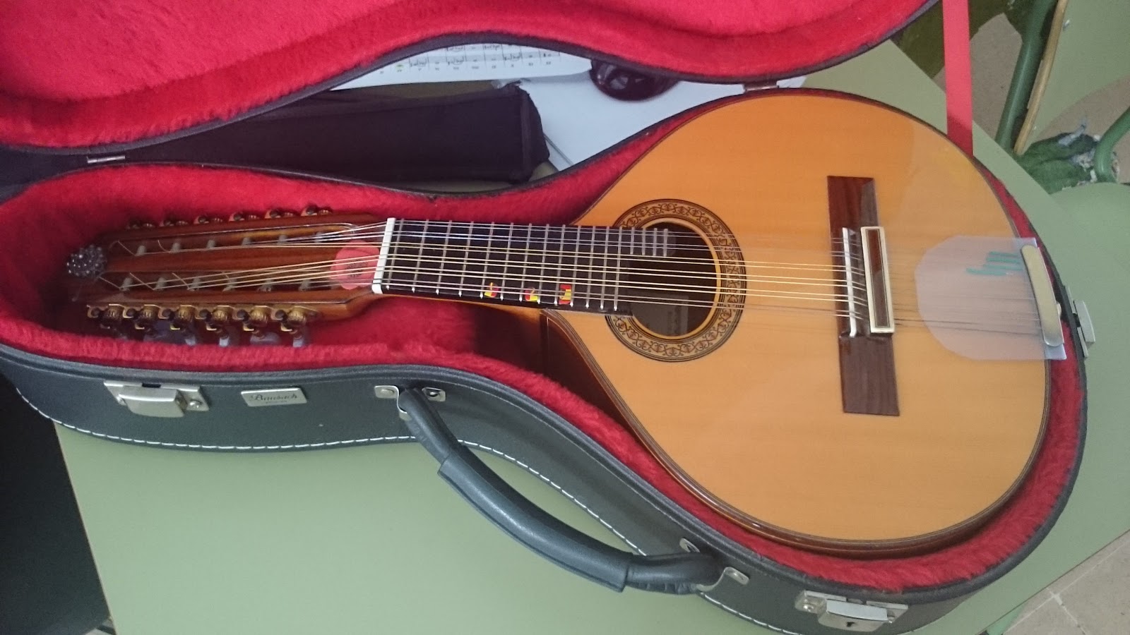 MUSIQUEANDO CON INMA: Taller de Bandurria