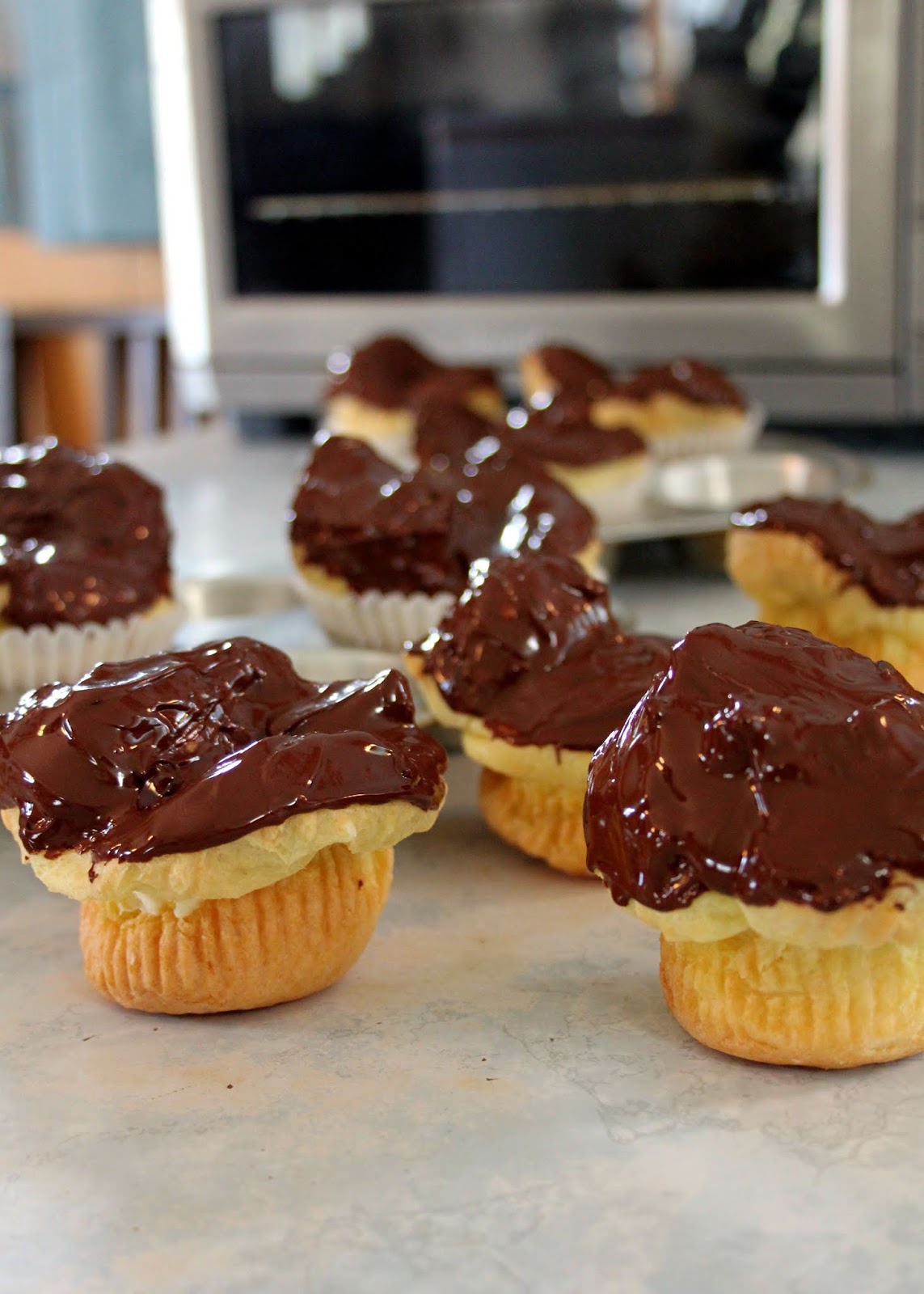 Jo and Sue: Eclair Cupcakes