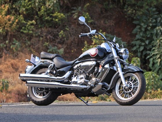 Hyosung GT650R and Hyosung ST7 cruiser pricing announced by Garware Motors