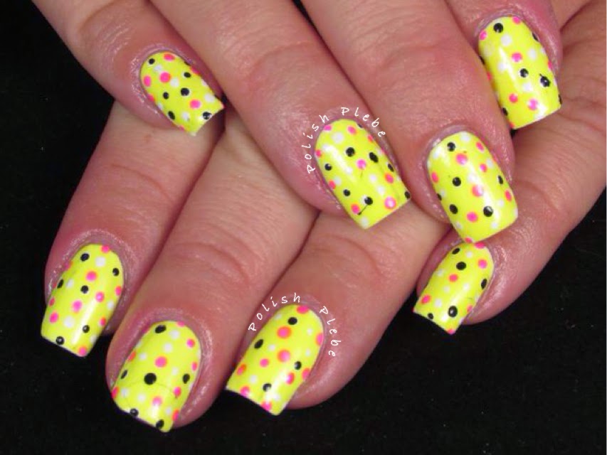 Nails Art: Randomly Organized Dot Nail Art Design