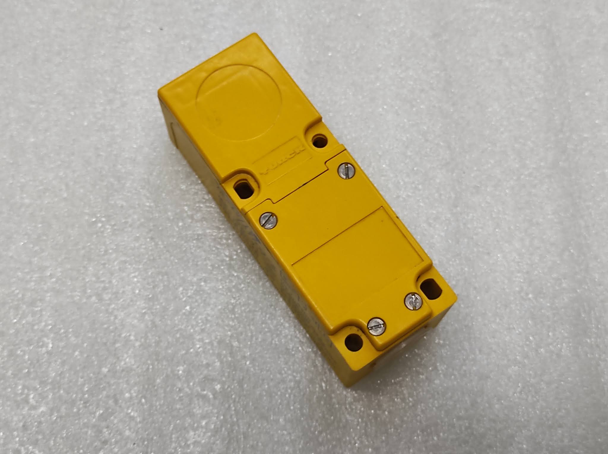TURCK BANNER MP-10D-Y1 SENSOR MULTI PROX