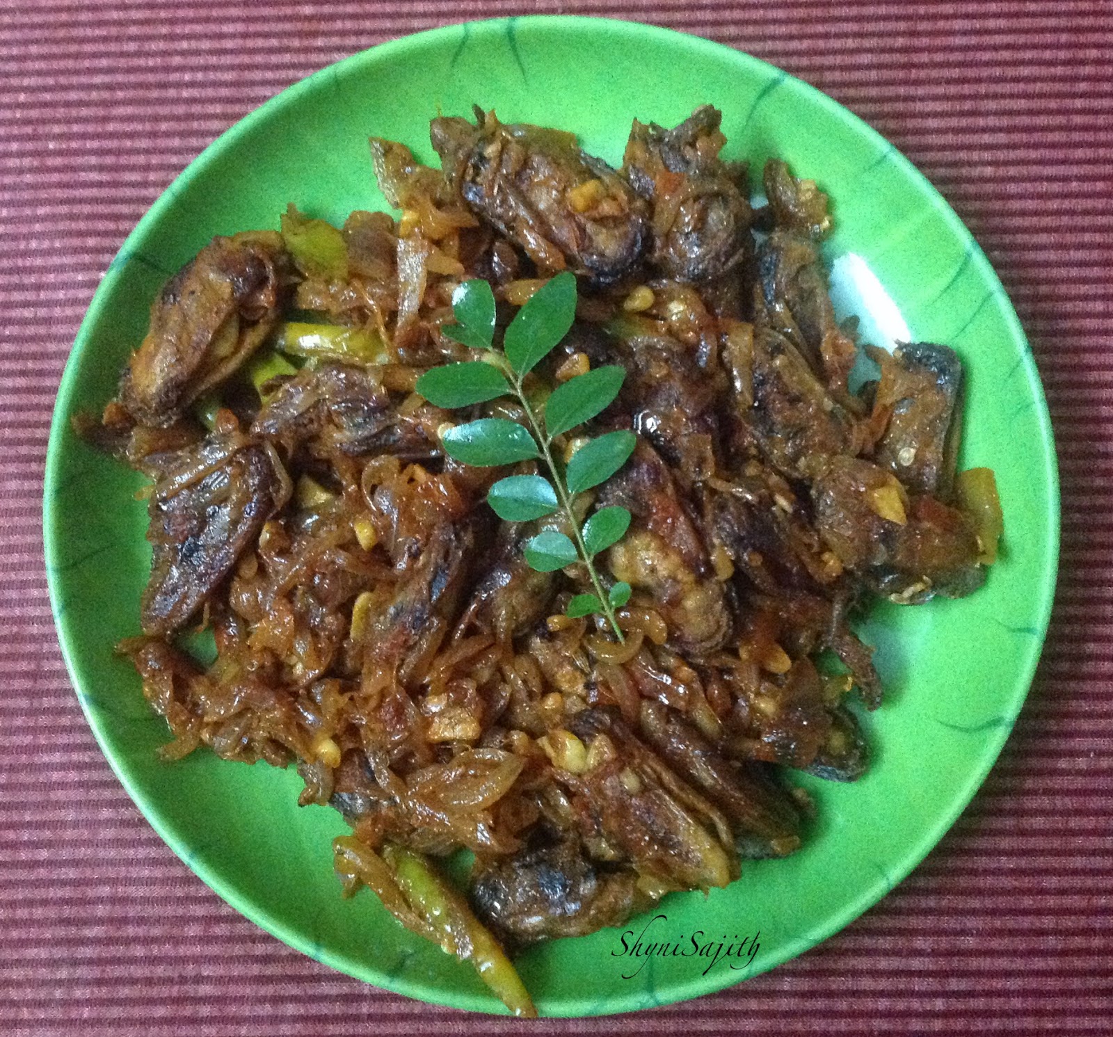 My Cooking Experiments.........: Kallumakaya Roast ( Mussles Roast)