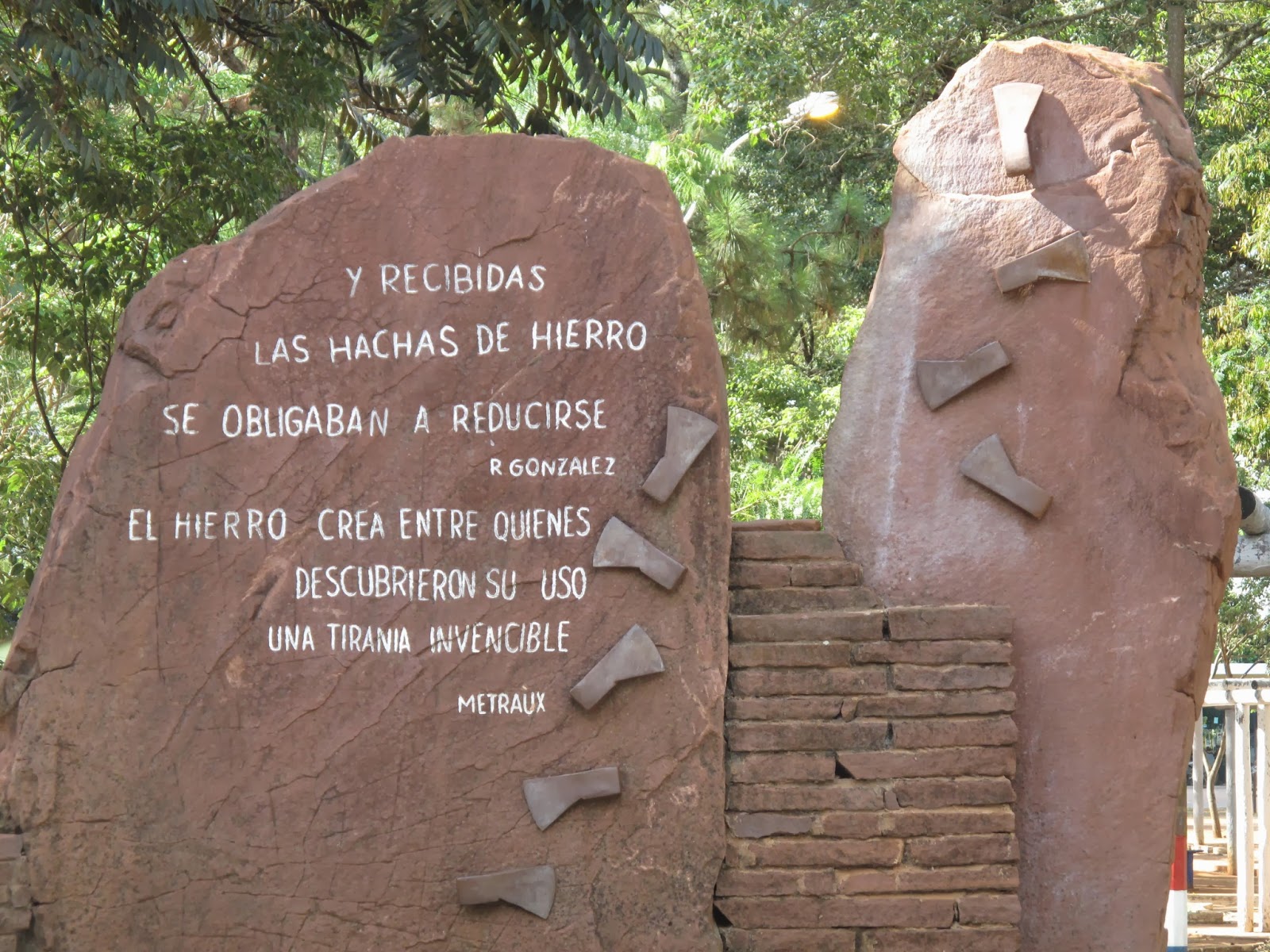 POR TIERRA POR LA TIERRA: Santa María de Fé, en Misiones, Paraguay.