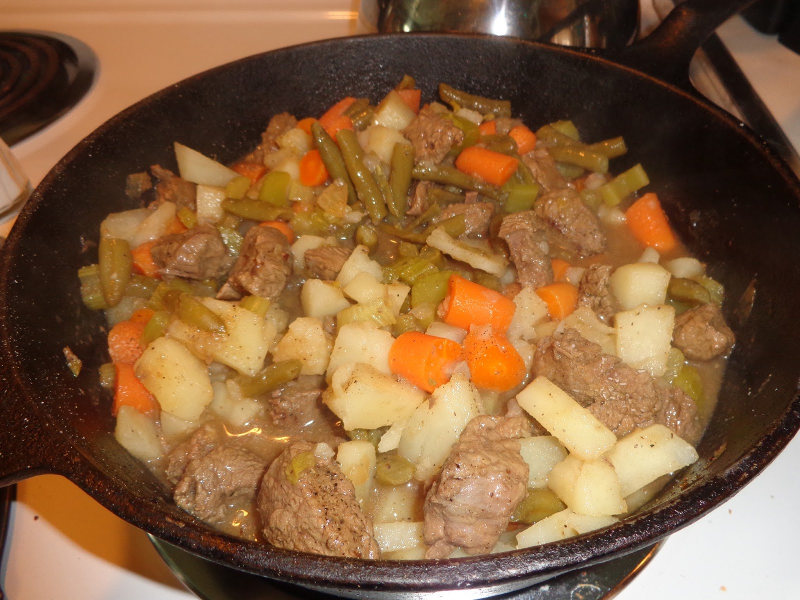 Georgia's Kitchen and MORE!: BEEF STEW
