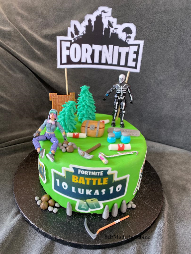 SelfMadeby Sabine: Fortnite Torte zum 10. Geburtstag