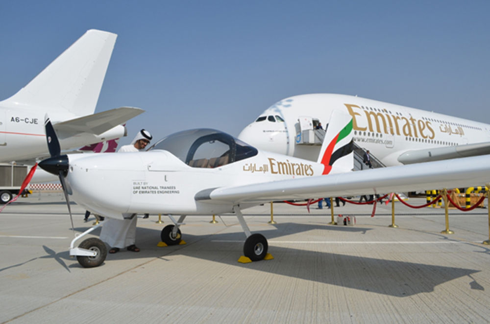 Emirates Flight Training Academy i Boeing wspólnie opracowują system ...