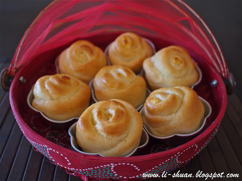 Helena's Kitchen: 玫瑰面包 （Rose Bread）
