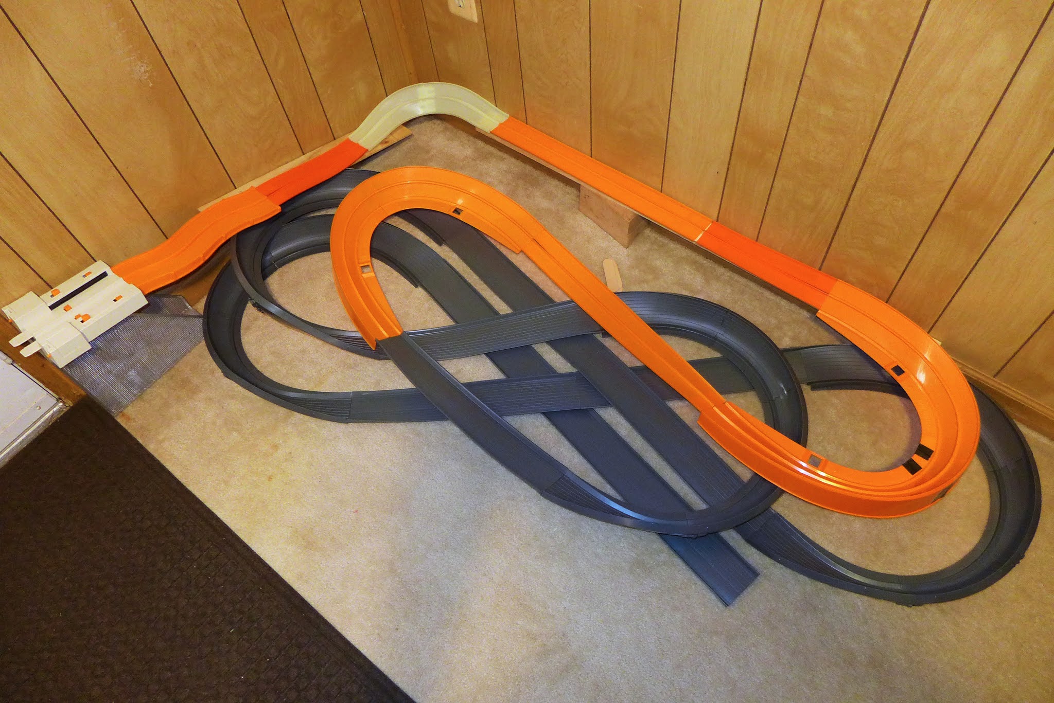 The Robb Collections: Configuring Downhill 1:64 Scale Diecast Hot ...