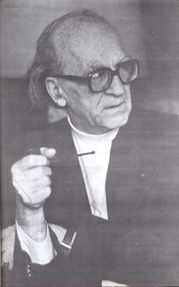 Cinabru: Mircea Eliade şi pipa sa