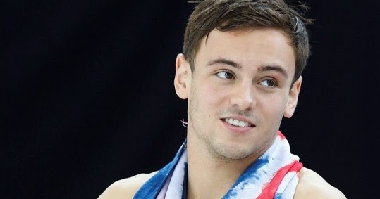 VJBrendan.com: More Photo's of Tom Daley Winning the Gold Medal!