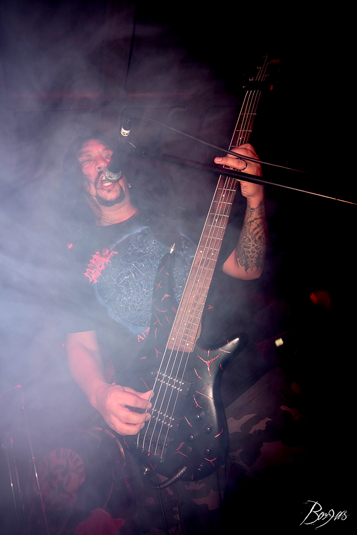 La Biblioteca de Miguel Borgas: Fotos Infrahumano