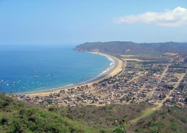 Vacaciones camping y surf en la Playa de Puerto López