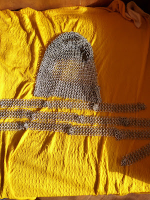 Buskador's LARP: On armour - chainmail coif - adding the mantle of the coif