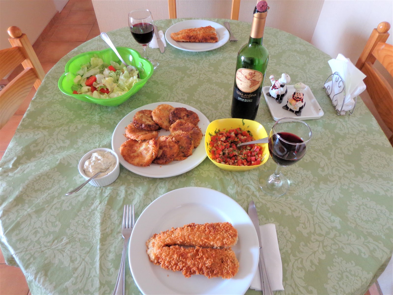 LA COCINA DEL POLLO: ROLLIZO FRITO APANADO. SALSA REMULADA