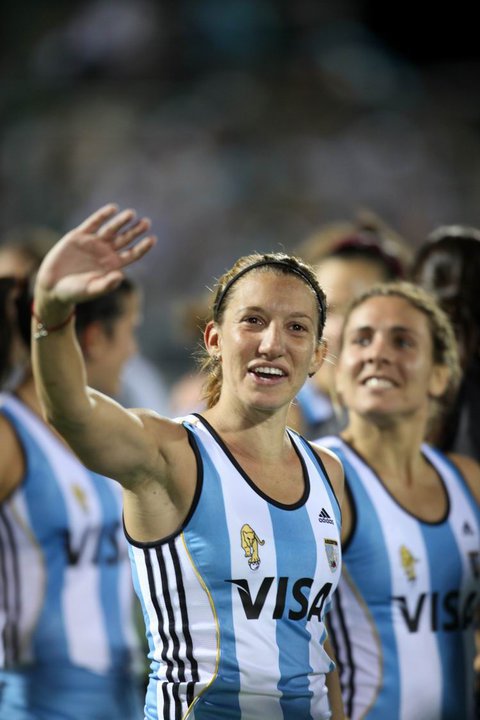 LA QUILMEÑA MARINÉ RUSSO RENUNCIÓ A LAS LEONAS, A UNA SEMANA DE SU ...