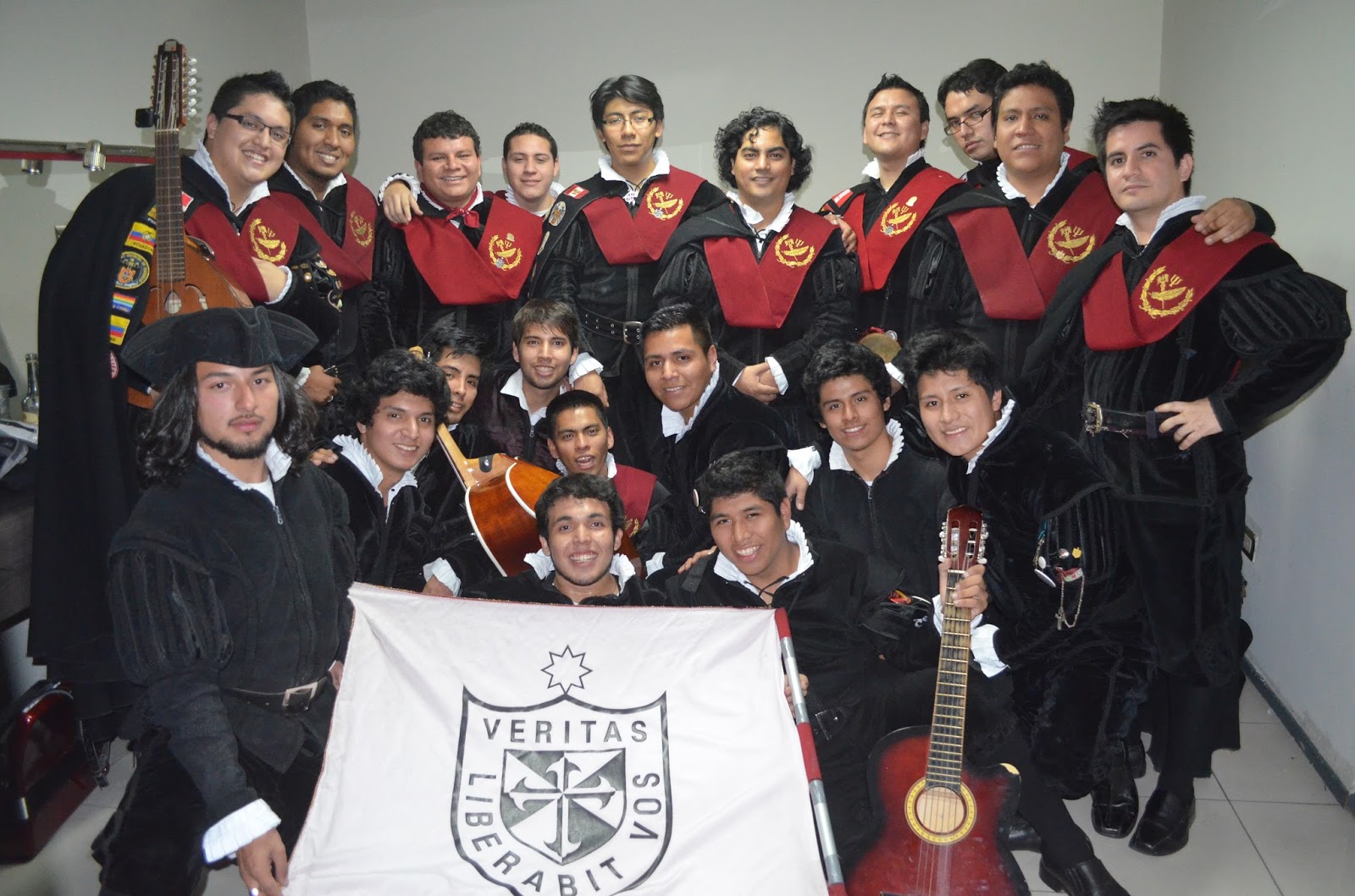 Tuna de Comunicaciones, Turismo y Psicología USMP: UN PREMIO MÁS COMO ...