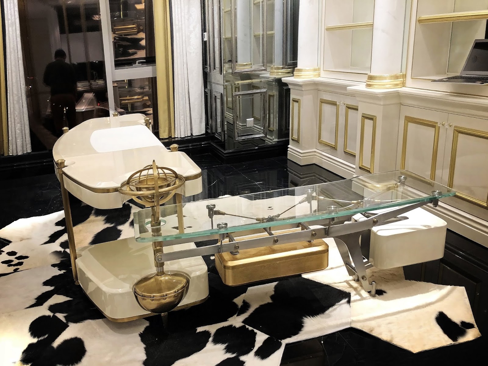 Gyroscope Desk- Detail Design