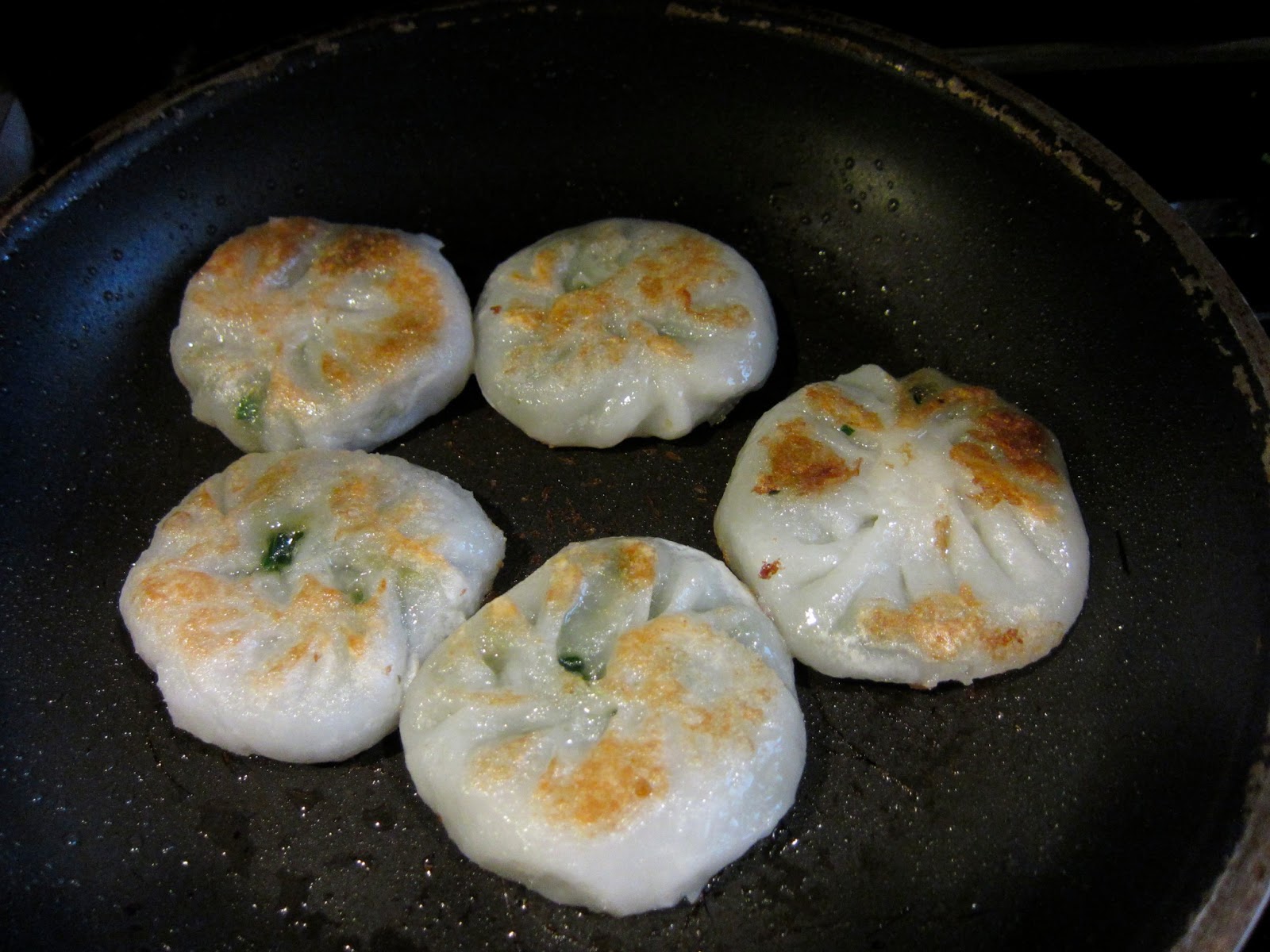 Veg Dim Sum: Foodhut Frozen Chive Dumpling
