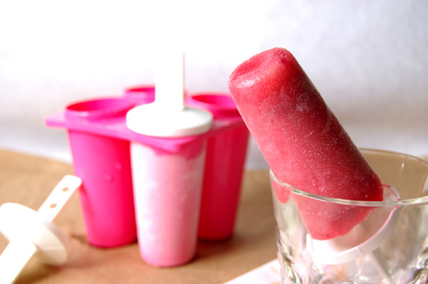 Simply Piee: I am Skinny Fat [Rhubarb Raspberry Popsicle]