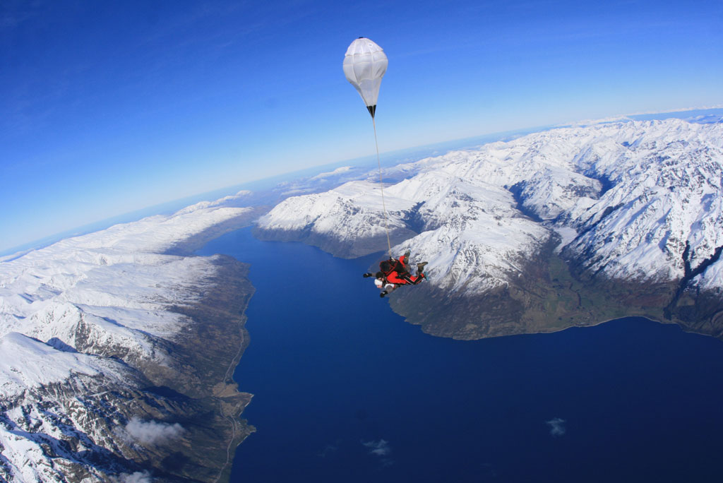 7 Best Skydiving Places In World: Check Complete List