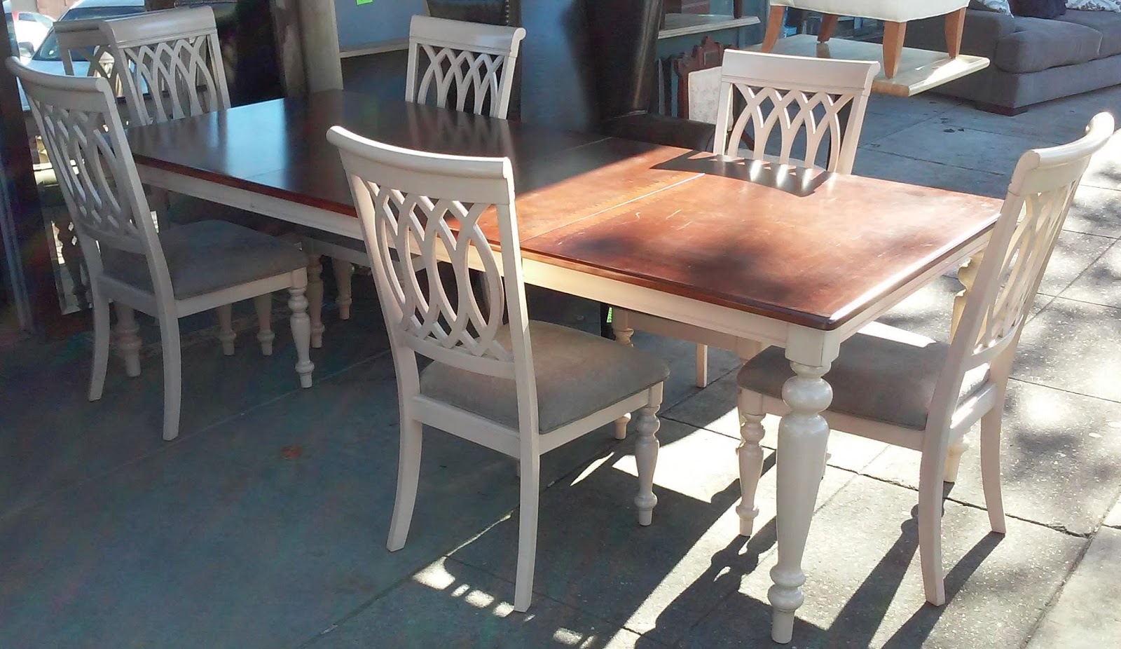 UHURU FURNITURE & COLLECTIBLES: SOLD Modern Country Style Dining Set ...